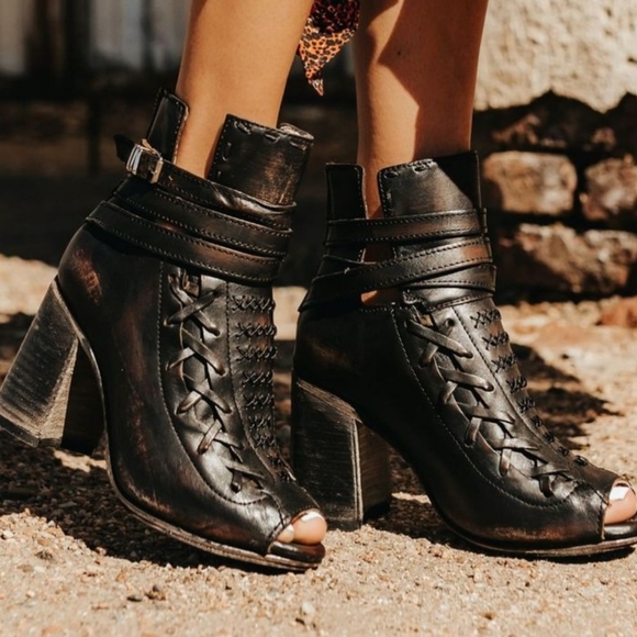 Freebird by Steven | Shoes | Freebird By Steven Eagle Black And Brown ...